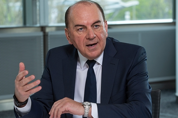 Axel Weber: "Think global, act local – das ist die neue Realität" | Märkte | 04.04.2025 | FONDS ...