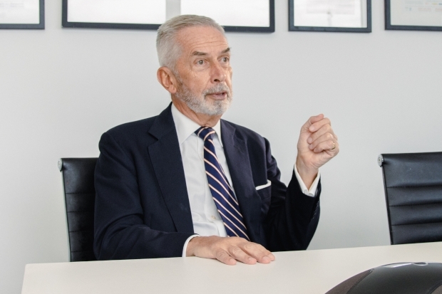 Terry Smith: "Wir sind der Gegenpol zum passiven Investieren ...